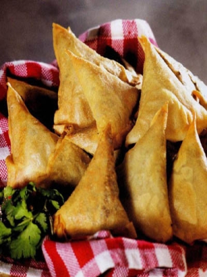 Meatless Monday recipe from Gordon Ramsay – Curried Chickpea Samosas ...